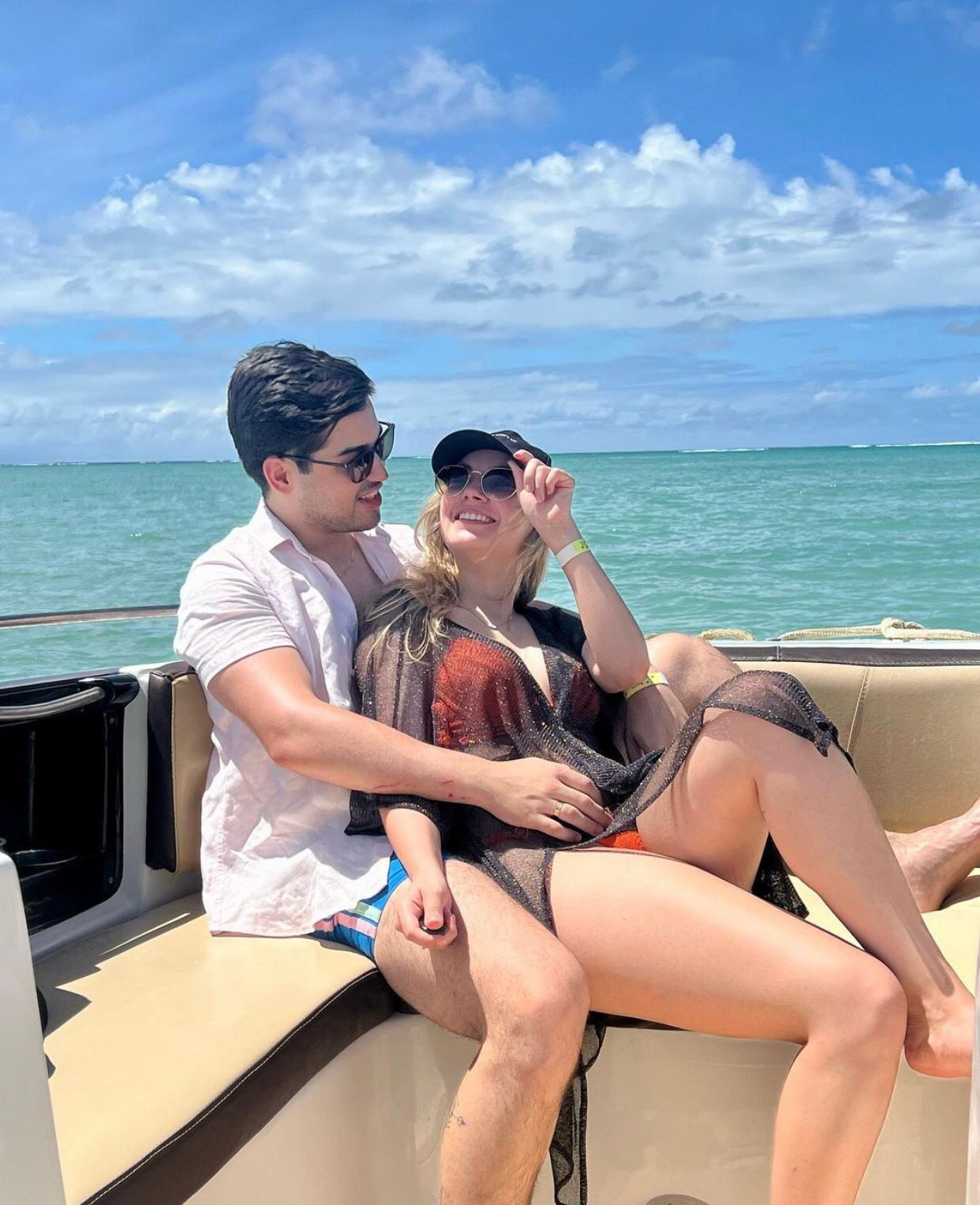 Ana Carolina Vasconcelos “doutora TikToker” curte dias de lazer em Maragogi AL – Influenciadores ...